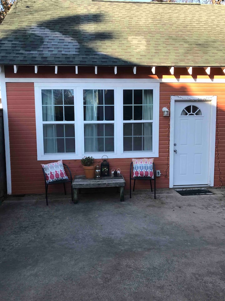 Rosy's Guest House - Fort Worth, TX