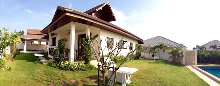 Cozy Holiday Villa On The Hill - Hua Hin