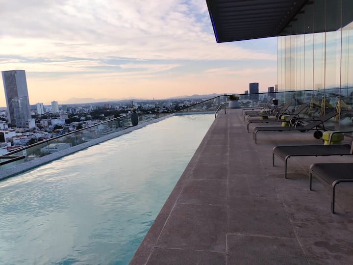 Increíble Edificio Con Alberca - Guadalajara