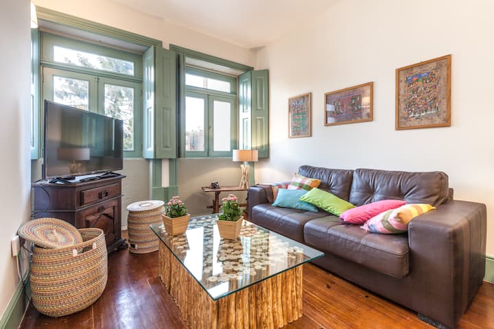 Apartment In Newly Renewed Building - Porto