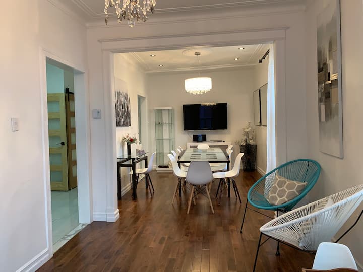 Beautiful Penthouse With Terraces Next Downtown - Laval, Quebec, Canadà