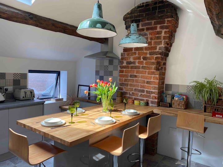 Stylish Apartment In Historic City Centre Building - Nottinghamshire