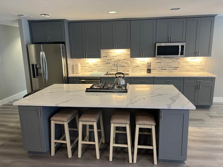 Newark's Finest!
Charming 3bdrm Spacious Home. - 弗里蒙特