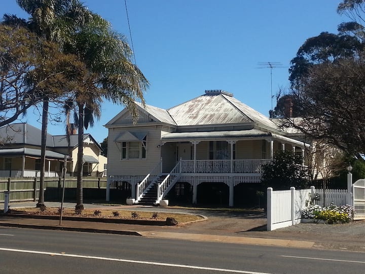 Yesteryear On West Old School Luxury - Toowoomba
