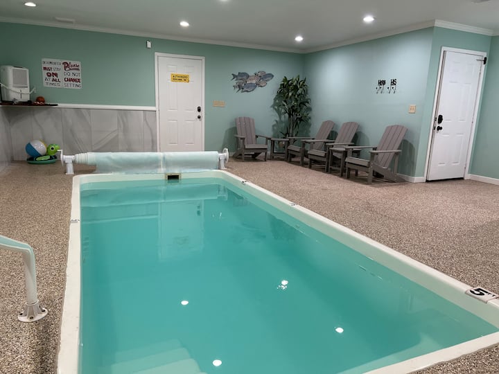 Rustic Splash W/ Private Indoor Pool - Pigeon Forge