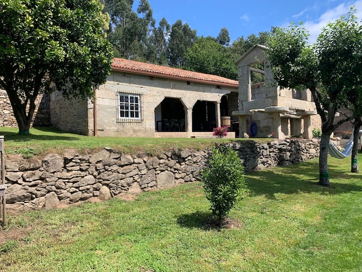 Lugar Con Encanto Rural Y Vistas A La Ría - Marín