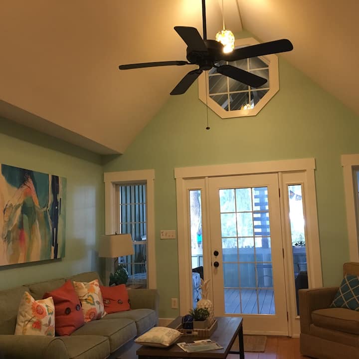 Glenn's Greenish Daufuskie Cottage - Bluffton, SC