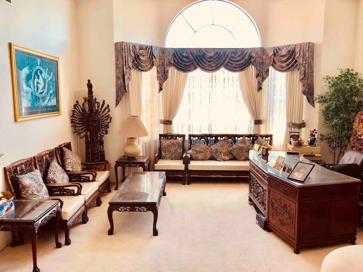 Private Suite With Classic Bed - Pomona, CA