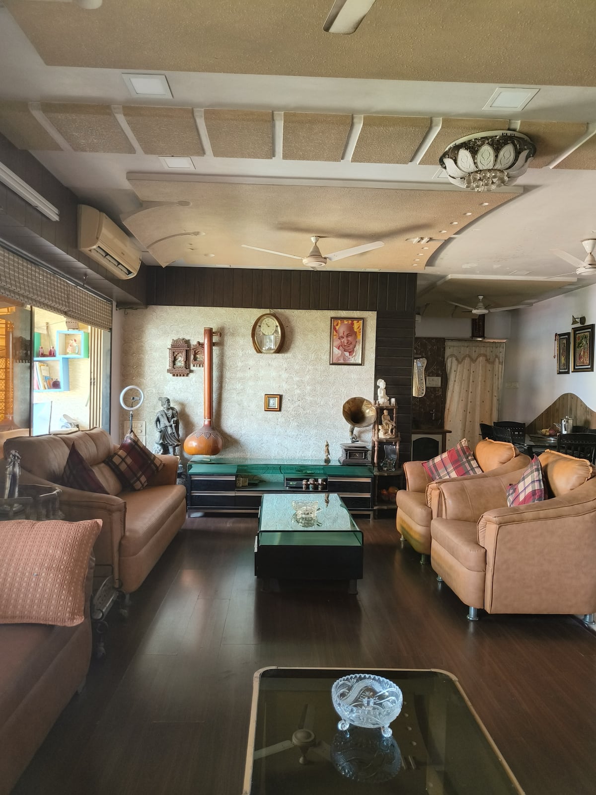 Malad West Holiday Rentals & Homes - Malad West, Mumbai, India | Airbnb