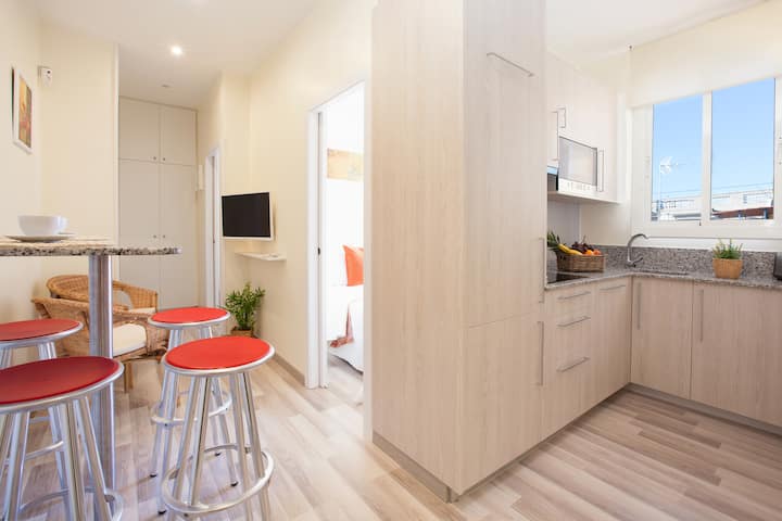 Sm71 Beach - 2 Bedroom, Dress-room, Balcony - Barcelona