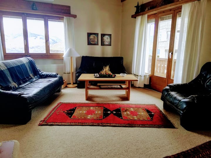 Spacious Ski Apartment With Internal Garage - Obersaxen