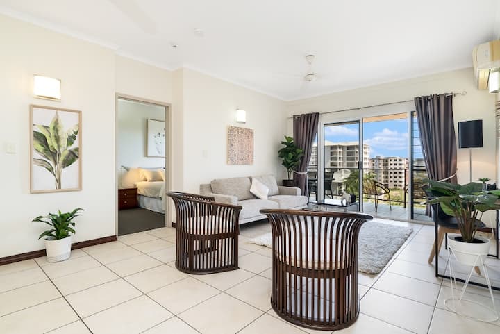 Huge Cbd Top Floor Aprt, With Spectacular Views - Darwin