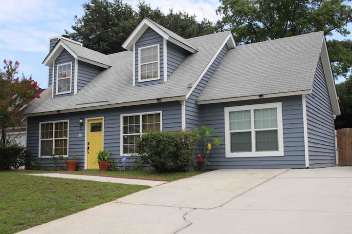 Cozy Home In Southside Savannah - Savannah, GA