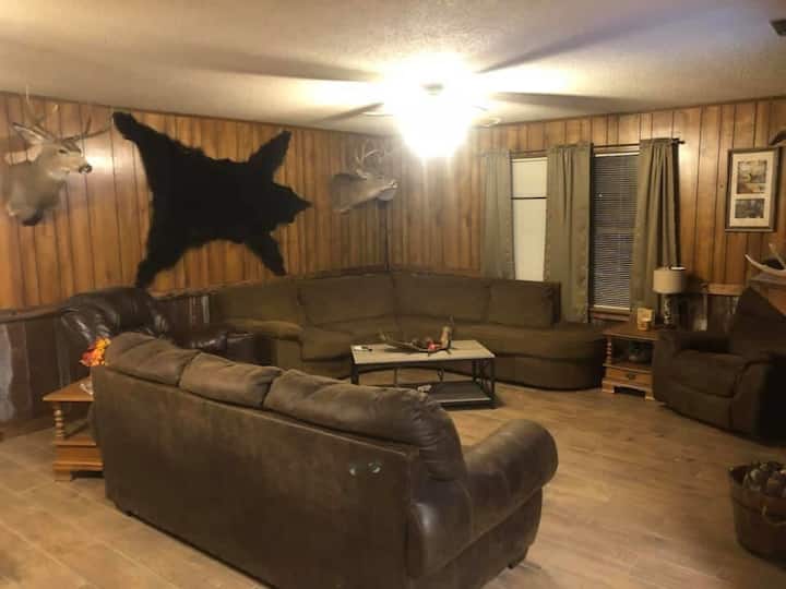 Dirty Delta Lodge - Stuttgart, AR