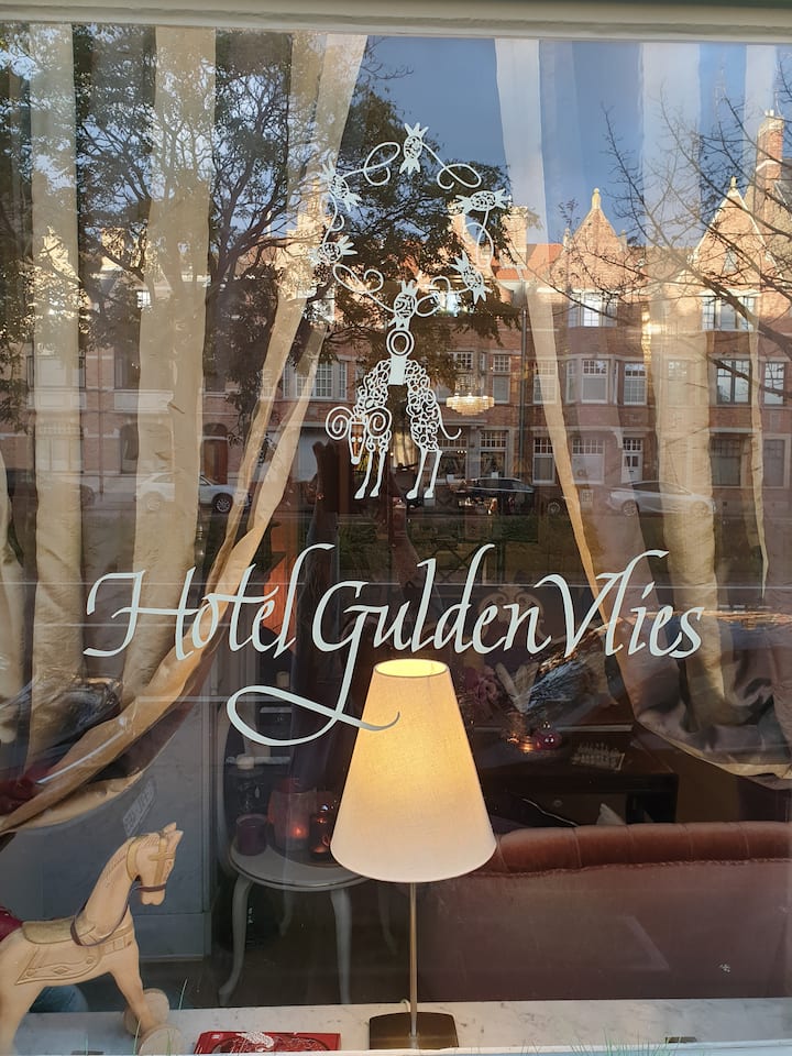 Family Room In Gulden Vlies - Bruges