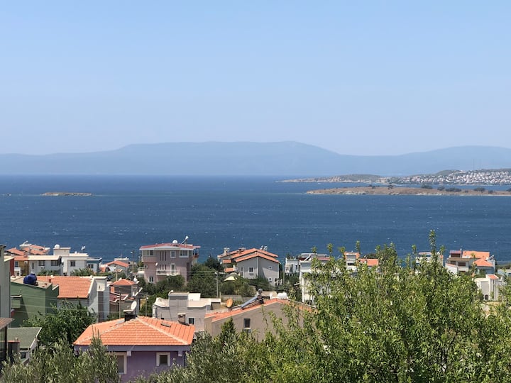 Deniz Manzaralı, Havuzlu, Spor Tesisli Villa - Seferihisar