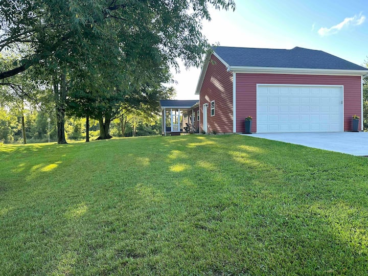 60 Acres Paradise: Pond & Home - Benton Harbor, MI