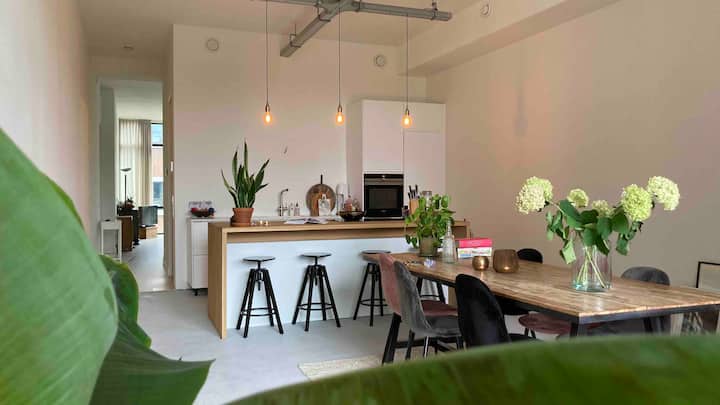 Beautiful Spacious Apt Near Vondelpark | 140m2 - Amstelveen