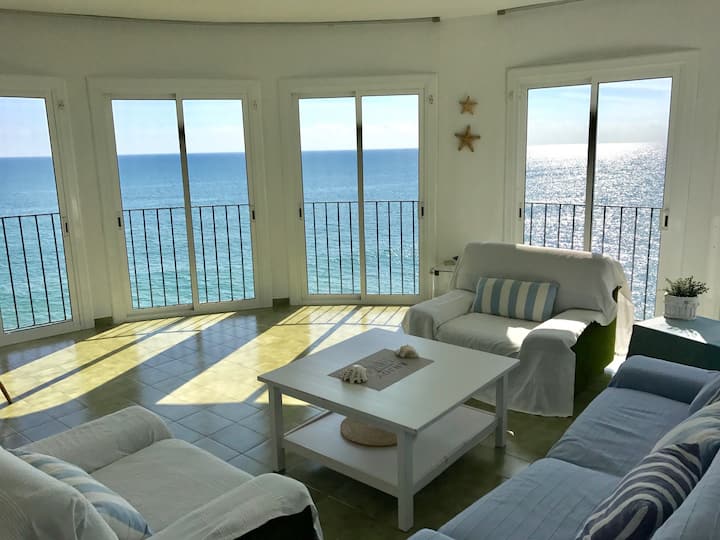 Amazing Seaviews In Cozy House - Sitges