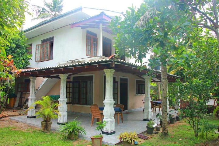 Green Family Guest House - Hikkaduwa