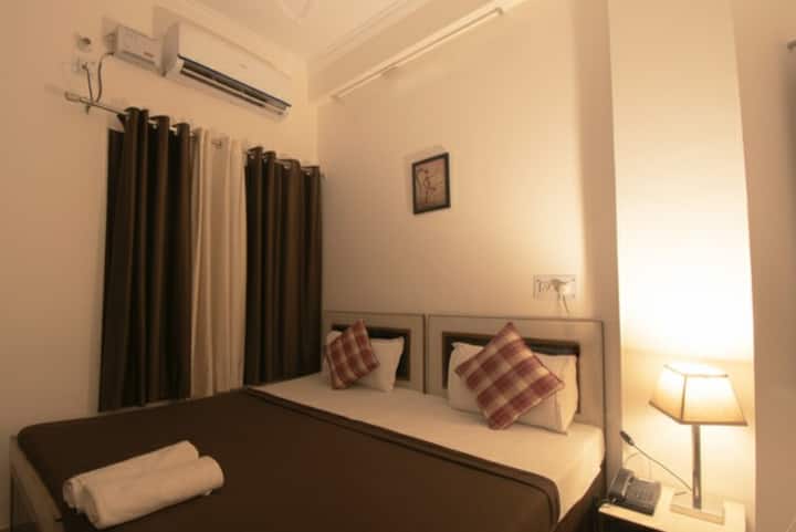 Rishikesh Holiday Rentals & Homes - Uttarakhand, India | Airbnb