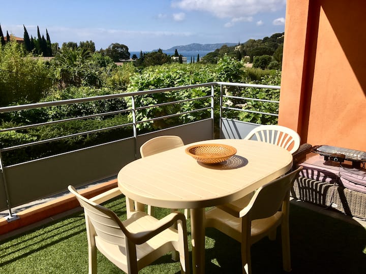 Promo -20% Du 5-12/7, Climatisé, à 300 M Plage - Le Lavandou