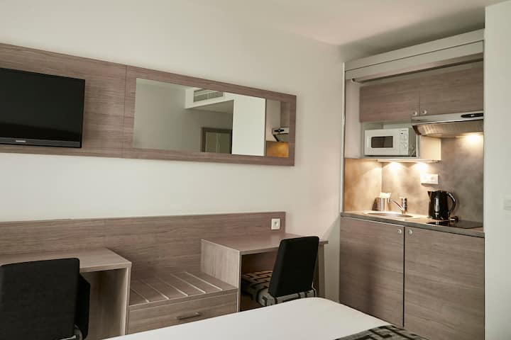 Studio En Résidence Hôtelière - Palaiseau