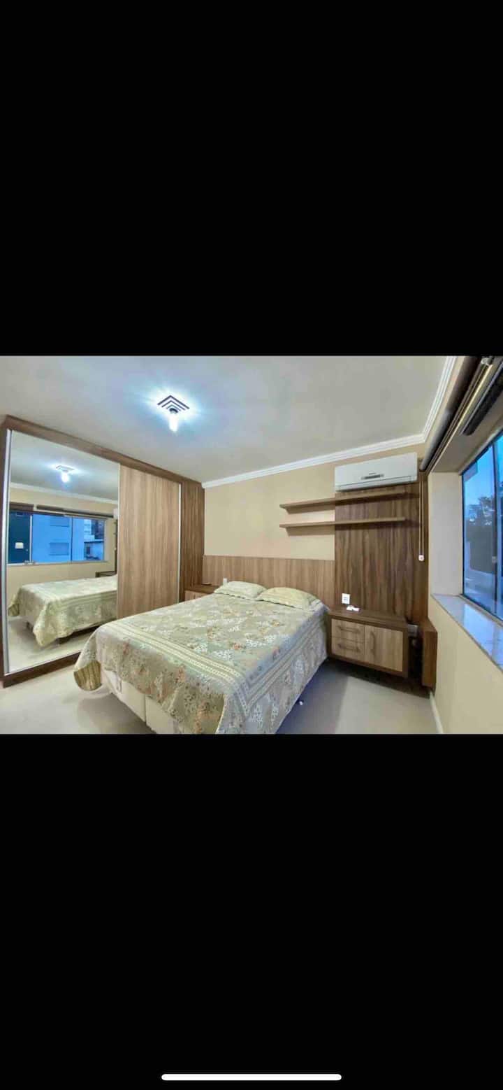 Apartamento Espaçoso E Ar Em Todas Peças -