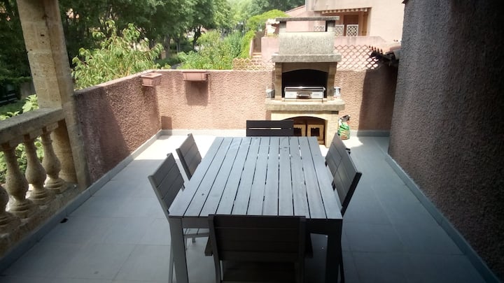 Une Maison Agréable Pour Des Vacances Dans Le Sud. - Vitrolles