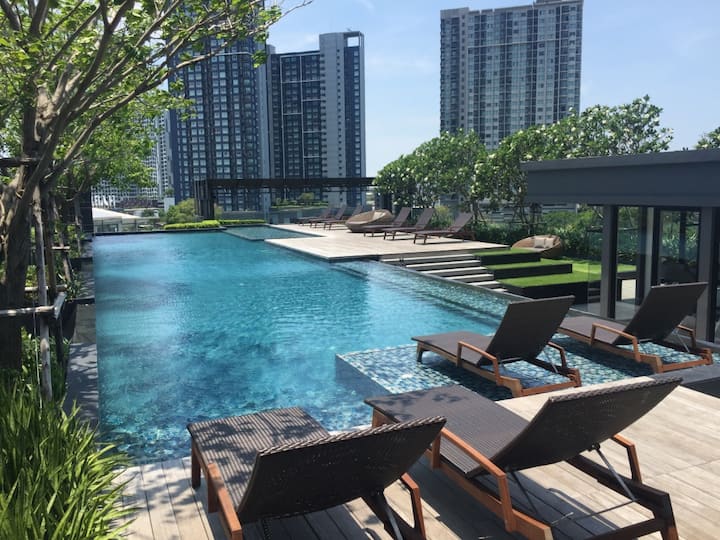 Your Nest In The Oasis Minutes Away From The Buzz - Bangkok