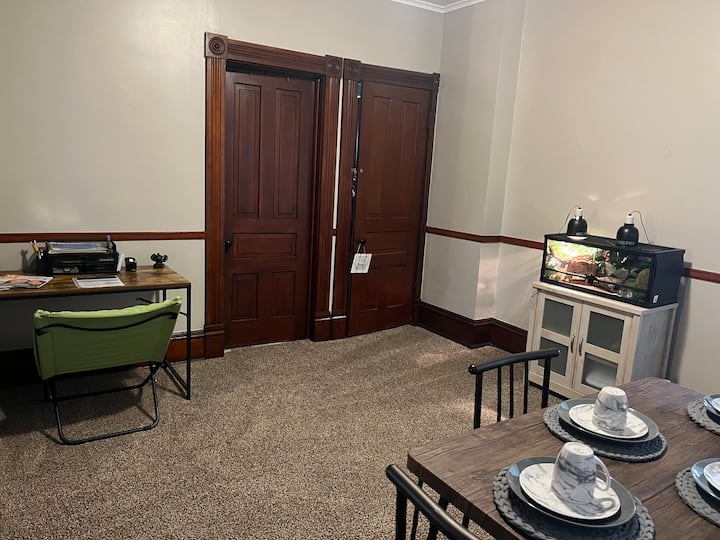 Spacious, Cozy. Home Away From Home. - Toledo, OH