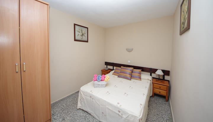 Habitacion Doble Baño Compartido Cama Matrimonio - Marbella