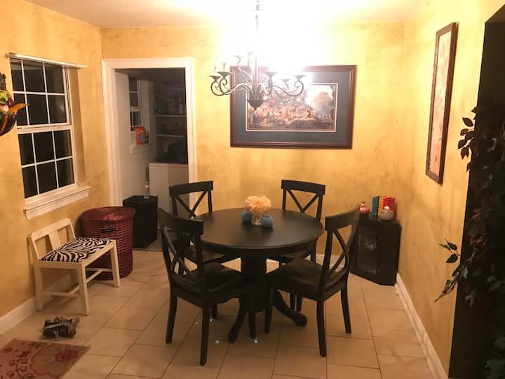 2 Room Special! Creekside Cottage - Mandeville, LA