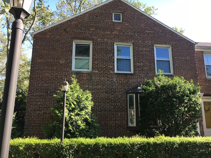 Sunnyside- Private Room, Private Bath In Home. - Long Island, NY