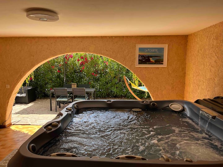 Bas De Villa Indépendant Avec Espace Jacuzzi Privé - Le Lavandou