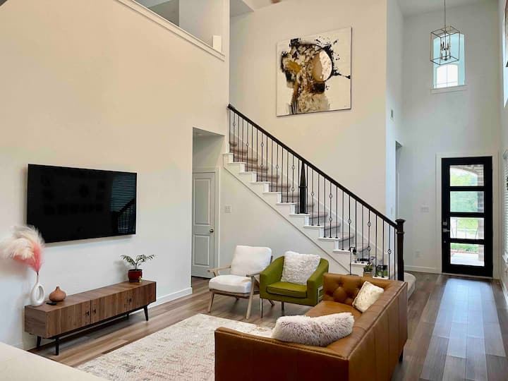 Two Spare Cozy Bedrooms In Our Houston Home - Houston, TX