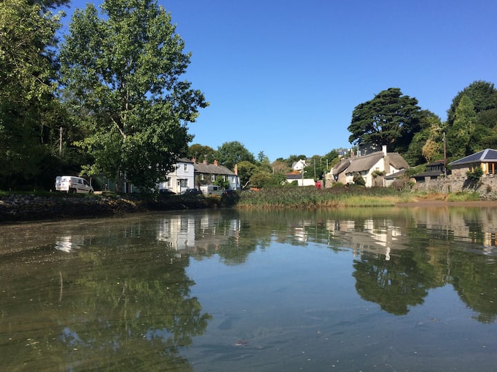 Delightful Waterside Cottage In Friendly Hamlet - Salcombe