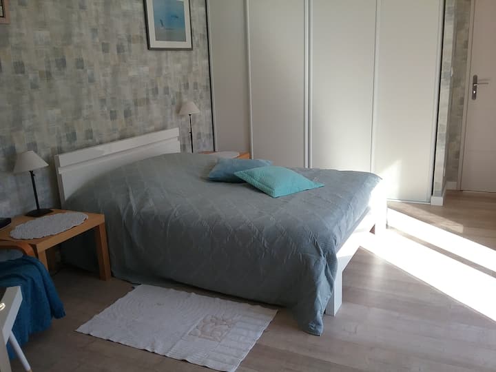 Chambre Dans Maison Avec Piscine, Hauts De Cluny - Cluny