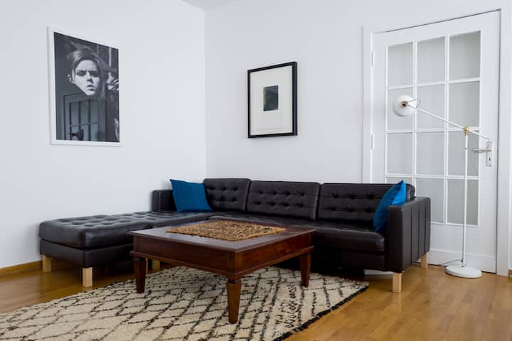 Super Spacious 1-br (90m2) In Vibrant Kreuzberg - Berlín