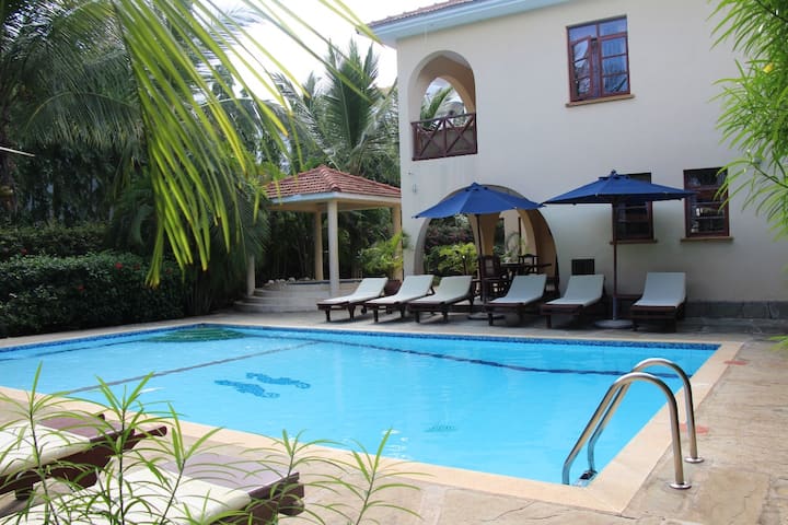 K. Niro Paradise House - Diani Beach