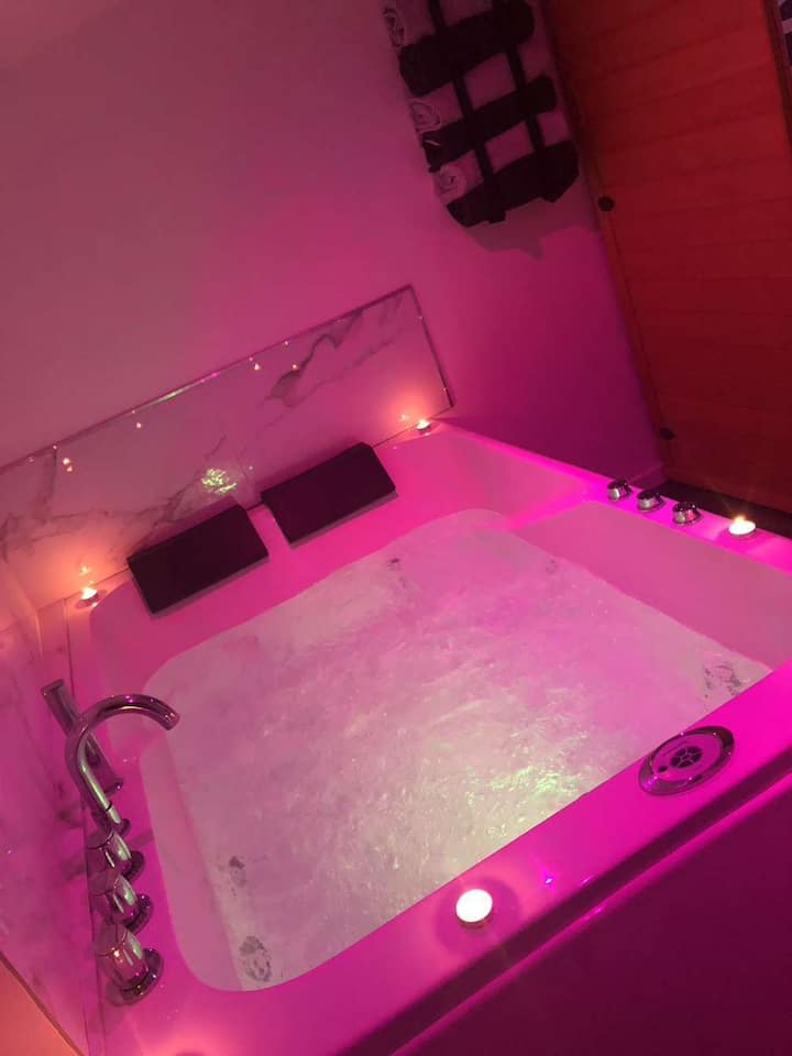 Maison Cosy Avec Jacuzzi Et Sauna Et Terrasse - Besançon