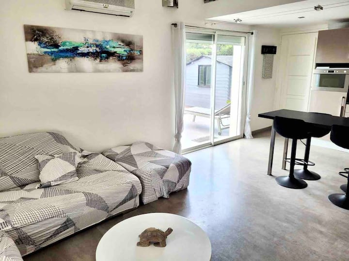 Villa In St-raphaël With Private Spa, Enclosed Garden And Terrace - 5 Min From The Beach - Cap Estérel