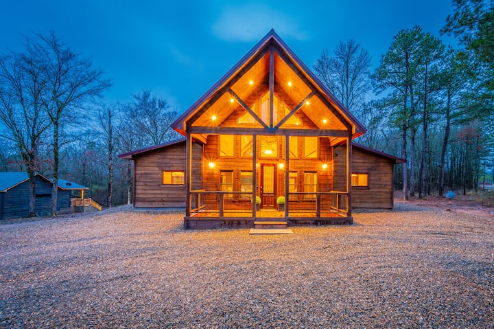 The Luxurious Blue Sky Lodge Is Epic! - Broken Bow, OK