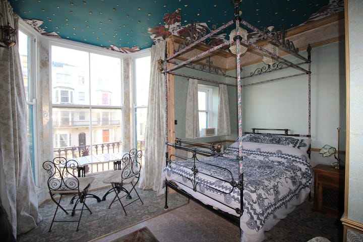 Unique, Exotic Suite. Pvt Shower/wc. Beach 150m. - Brighton