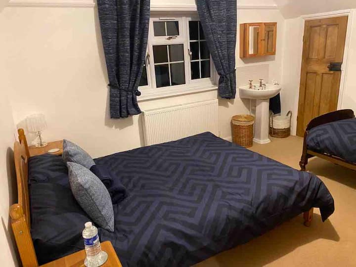 Cheltenham B&b Near To The Racecourse - Tewkesbury