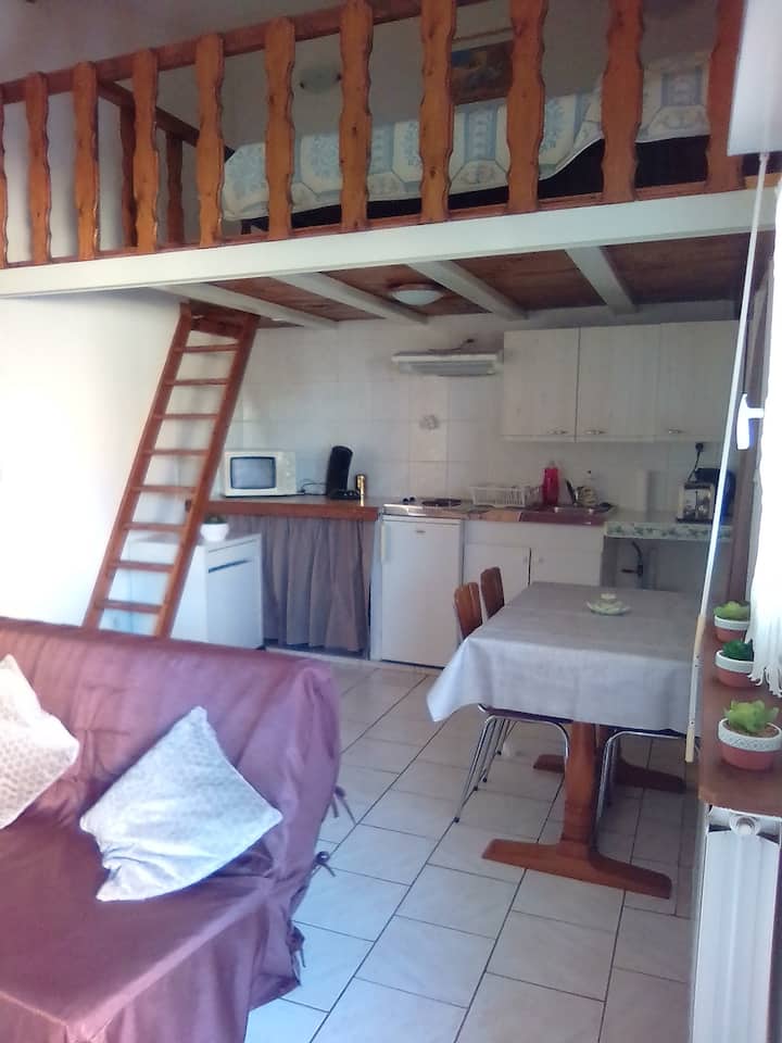 Studio 1 à 4 Personnes - Marignane