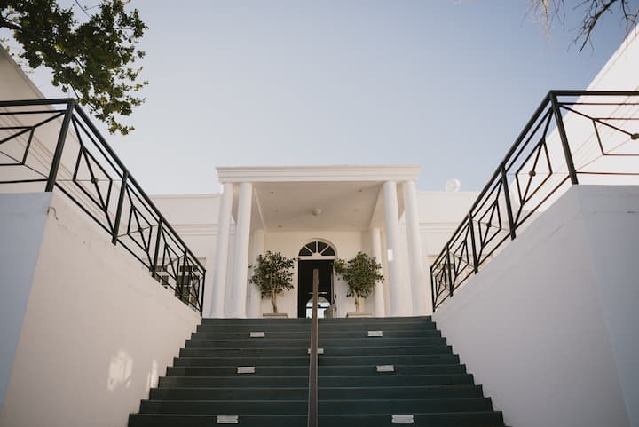 Magnificent Winelands Retreat - Paarl