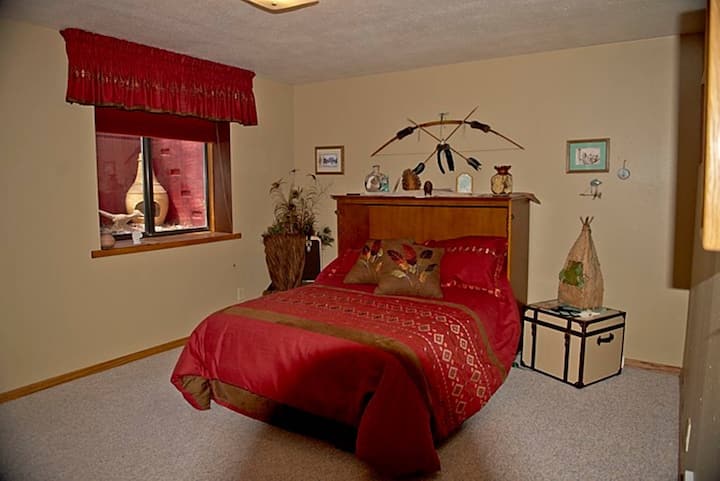 Southwestern Rooms Close To Hospitals - Idaho Falls, ID