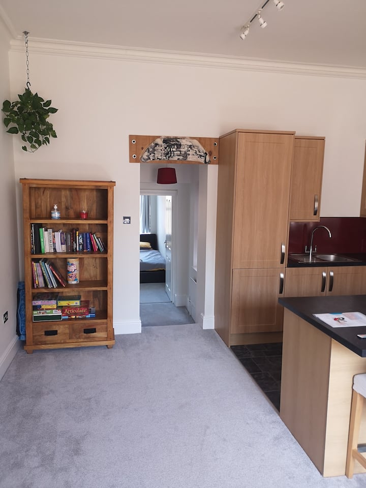 10 Handpicked Airbnb Vacation Rentals In Reigate, United Kingdom ...