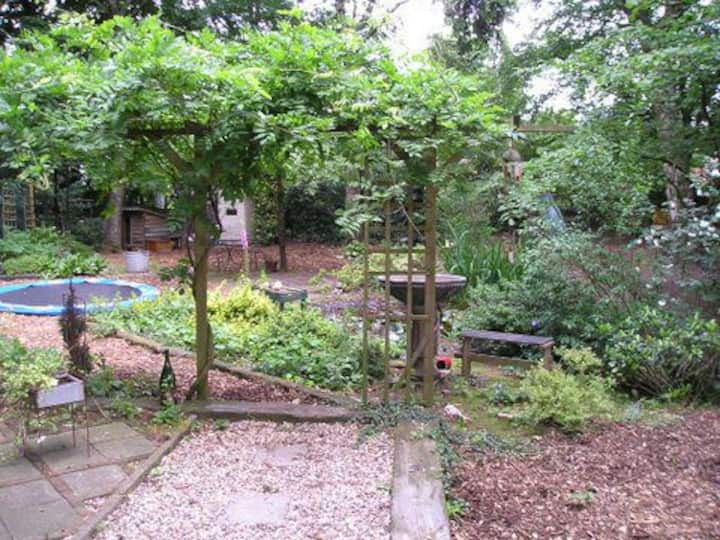 Huisje Met Sauna En Hottub( Opt) In Grote Tuin ! - Veenendaal